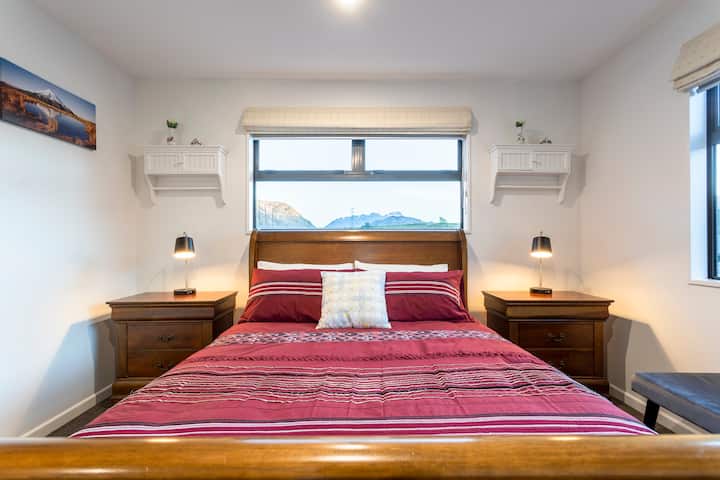 Savannah Luxury Rooms With Stunning Mountain Views - Arrowtown