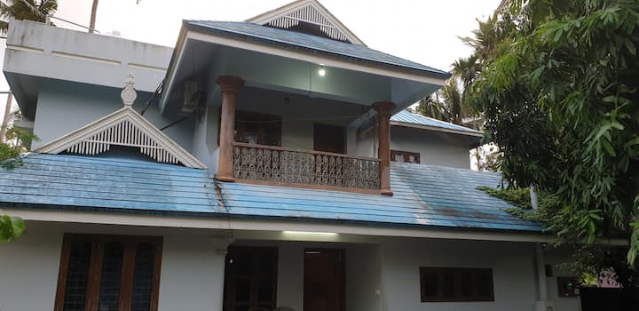 Flat 1 Near Kodungallur Temple And Craft Hospital - Kodungallur