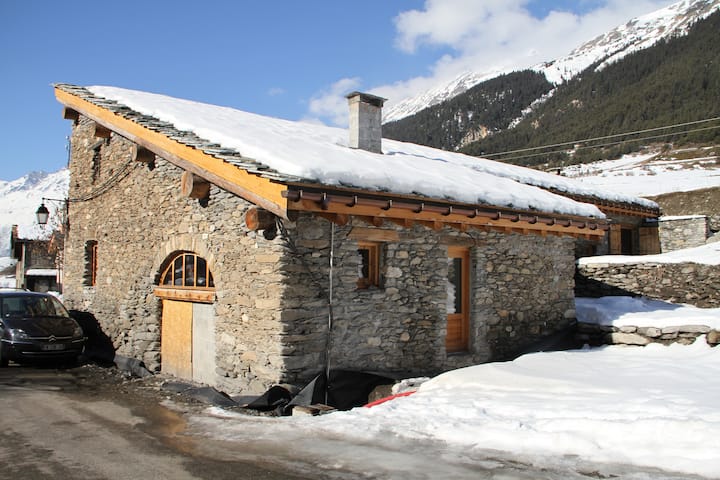 Grange Restaurée Valcenis: Le Pont D'arc - Lanslebourg-Mont-Cenis