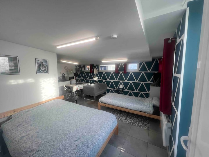 « La Cabane » Proche Centre Et Transports - Valenciennes