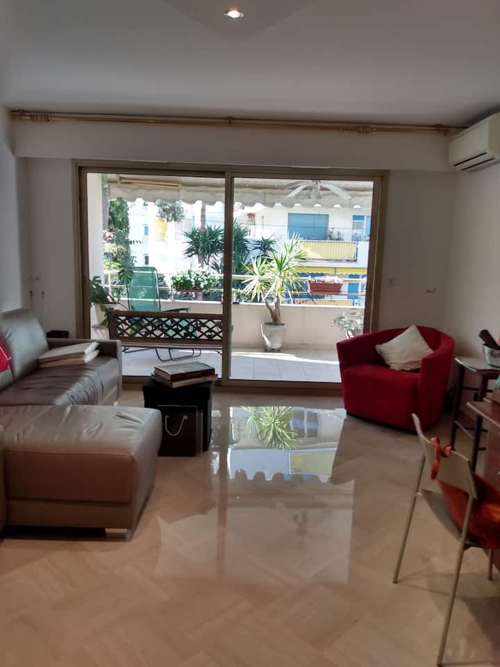 Centre Cannes Dans Un Environnement Calme - Cannes