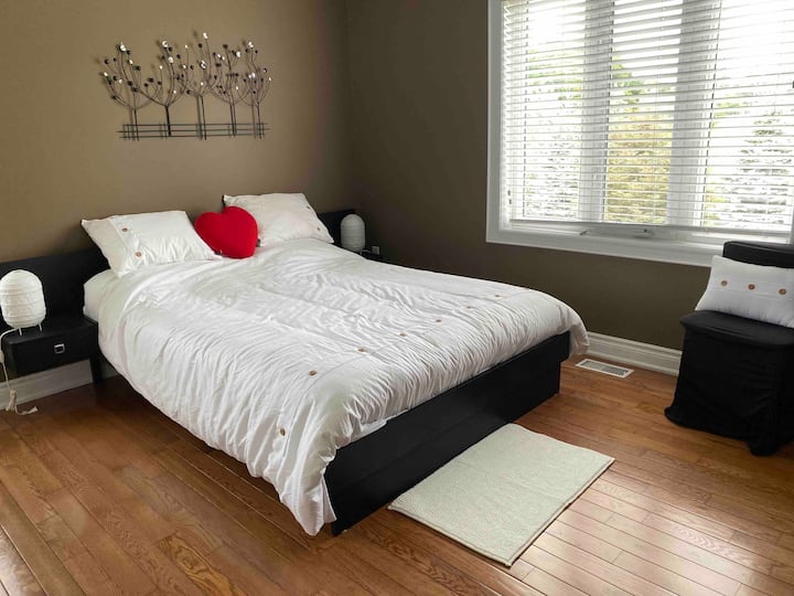 Estate Lot Executive Home 2 Bedroom S - Bolton