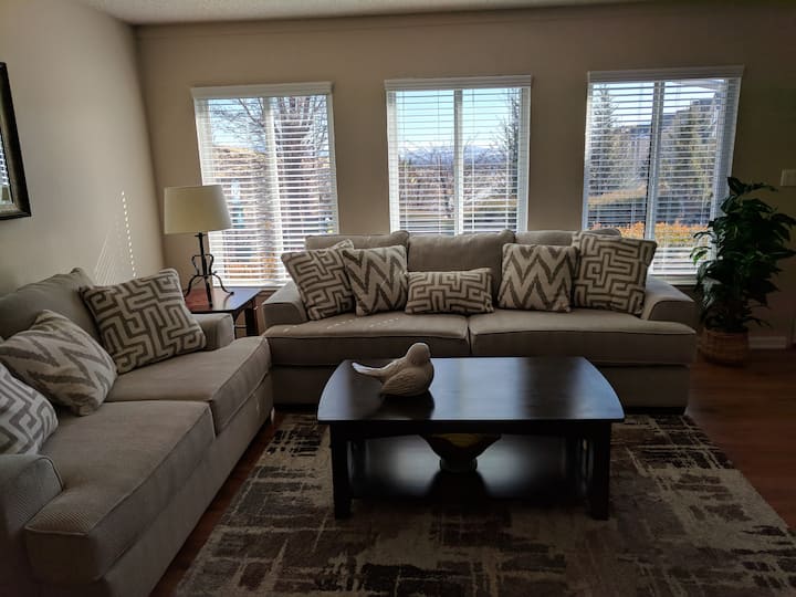 Contemporary Home With A Convenient Location! - Reno