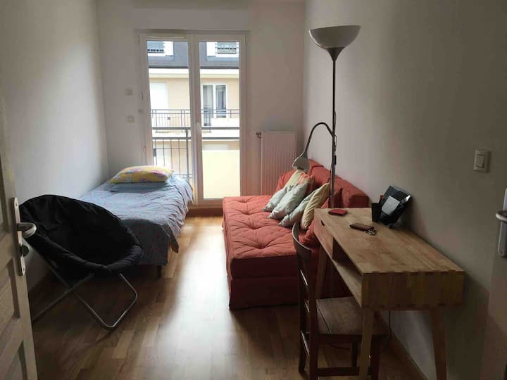 Une Chambre Privée Calme Et Proche Des Transports - Thionville