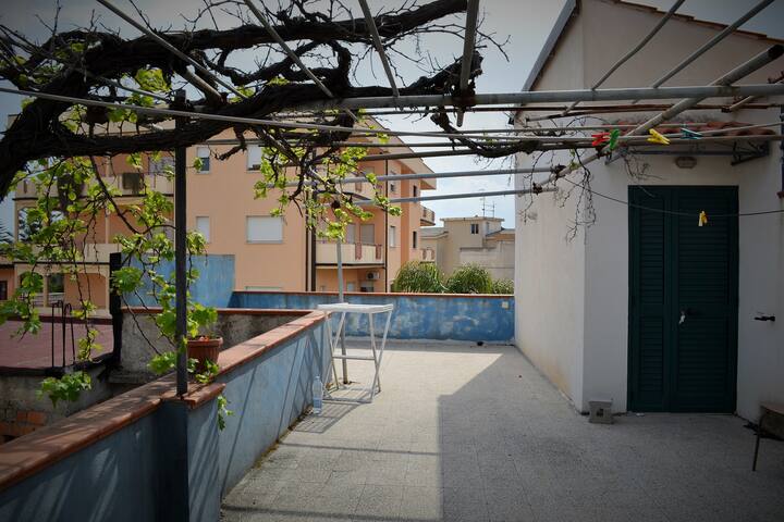 Monolocale Con Terrazzo - Roccella Ionica