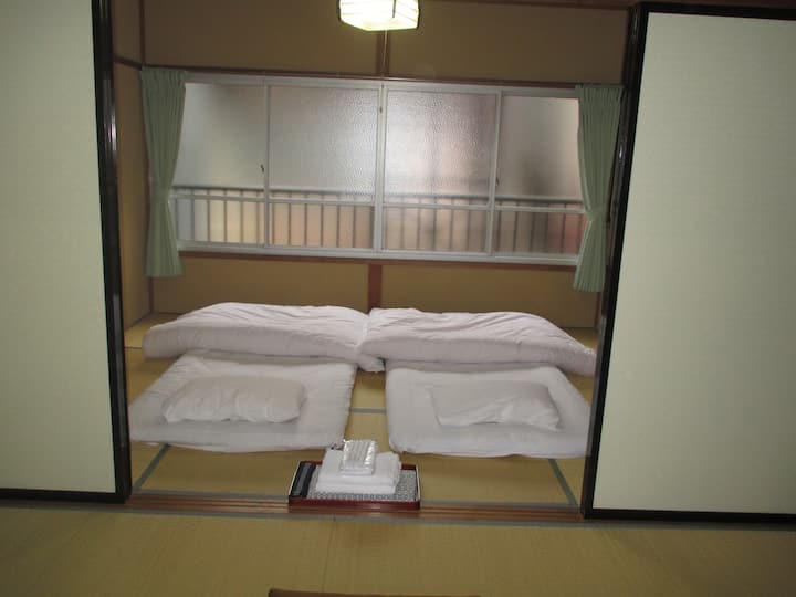 Grandma's Guesthouse(小さな民宿 ばぁばのお宿) ゲストルーム 2 です。 - 다카야마시