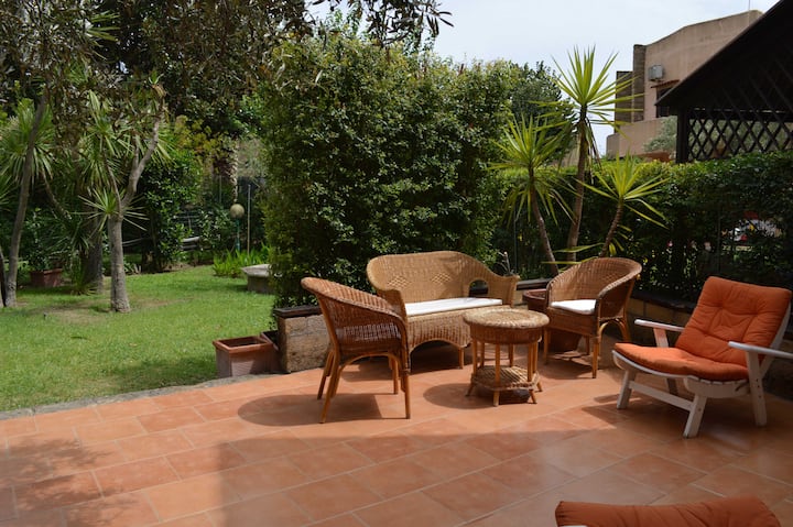 Villa Con Giardino A Due Passi Dal Mare - Soverato