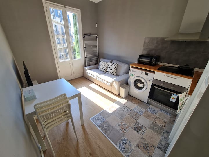 圣家堂附近的Cozy Apartment（31晚起租/水、电和网费已包括） - Barcelona