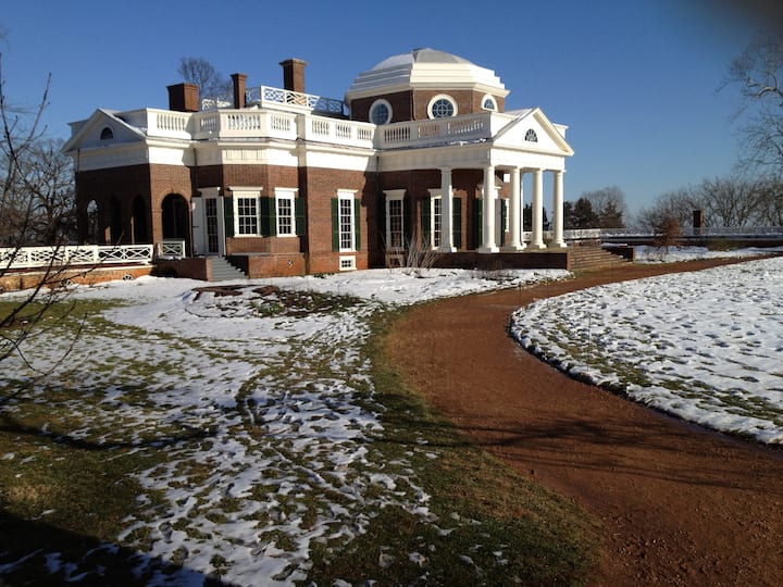 Charlottesville Home With A Waterfront View - Charlottesville, VA