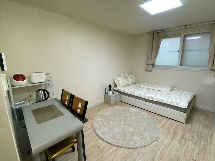 [군자역 5분거리] : 깨끗하고 안전하며 조용한 숙소!! - Seúl