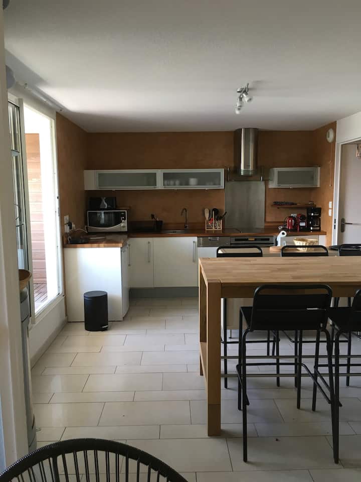 Appartement De Standing Récent Pour 6 Personnes - Super Besse
