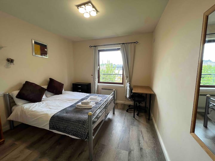 City Center Royal Mile 2 Bedroom Flat Free Parking - 