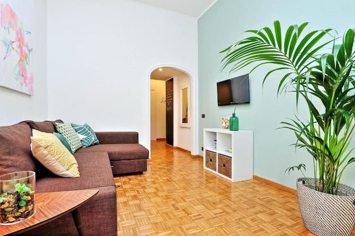 Parrotshouse - Rome