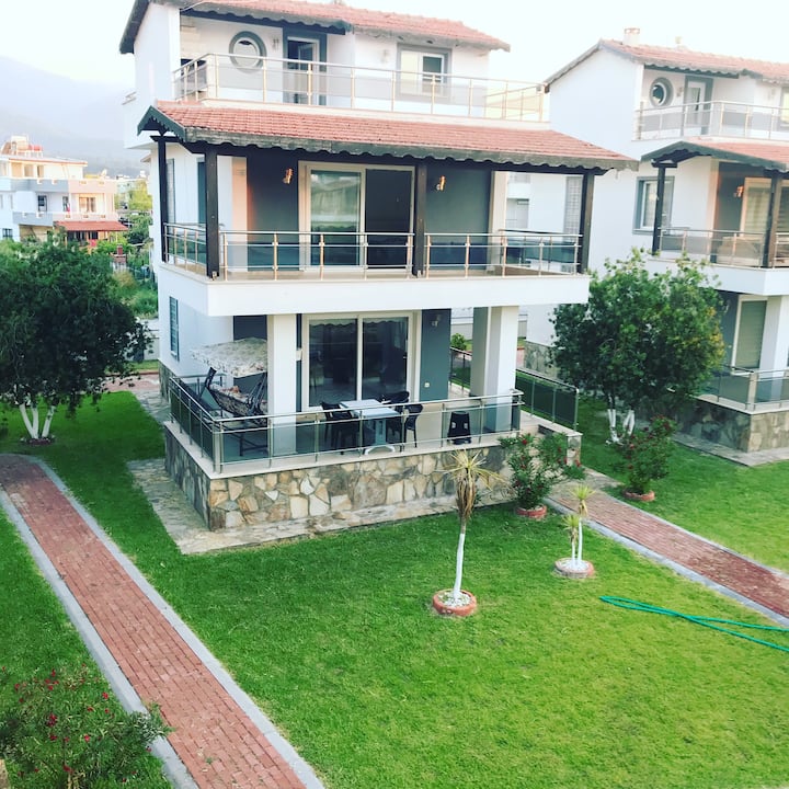 Roza Villas Kuşadası Güzelçamlı Havuzlu  Villa 31 - Güzelçamlı
