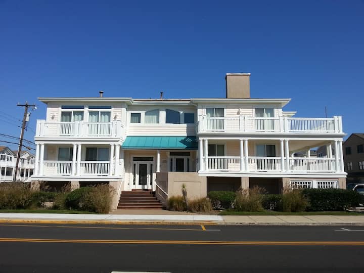 Gran Escapada De Verano!  1 Cuadra A La Playa, Vista Al Mar Y Gran Terraza Envolvente - Ocean City, NJ