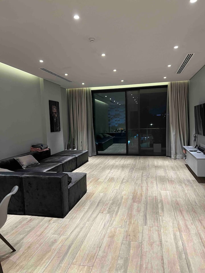 Room In Modern Apartment - Ghana