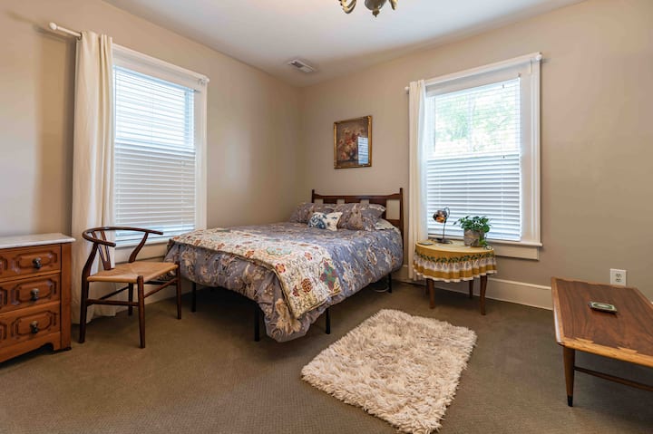 Historic Downtown Queen Bed W/ Parking Walk To All - Wilmington, NC