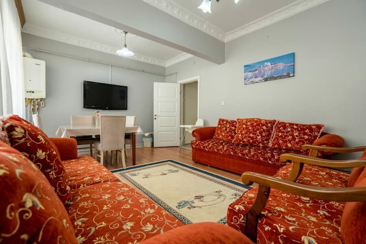 Ground Floor-2br Flat At Blue Mosq Area - İstanbul