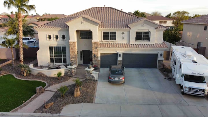 Luxury House With Pool-hot Tub-air Hockey-tennis - Peoria, AZ