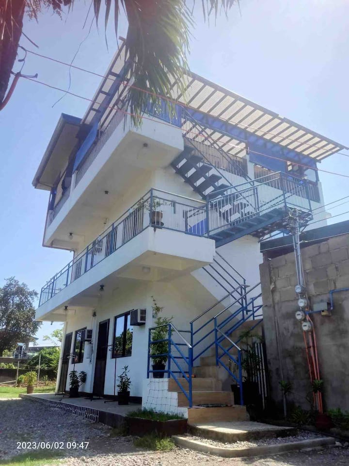 2nd Floor Unit - Shirley's Place Transient House - San Fernando