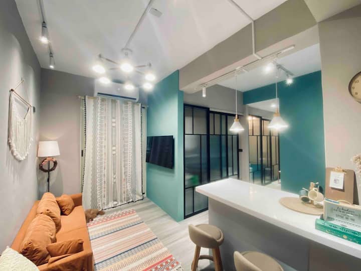 「Homezy 溫馨B&b 」整套公寓自在不拘的波希米亞風格、獨立的客廳、開放式廚房 適合2~3人 - Xincheng Township