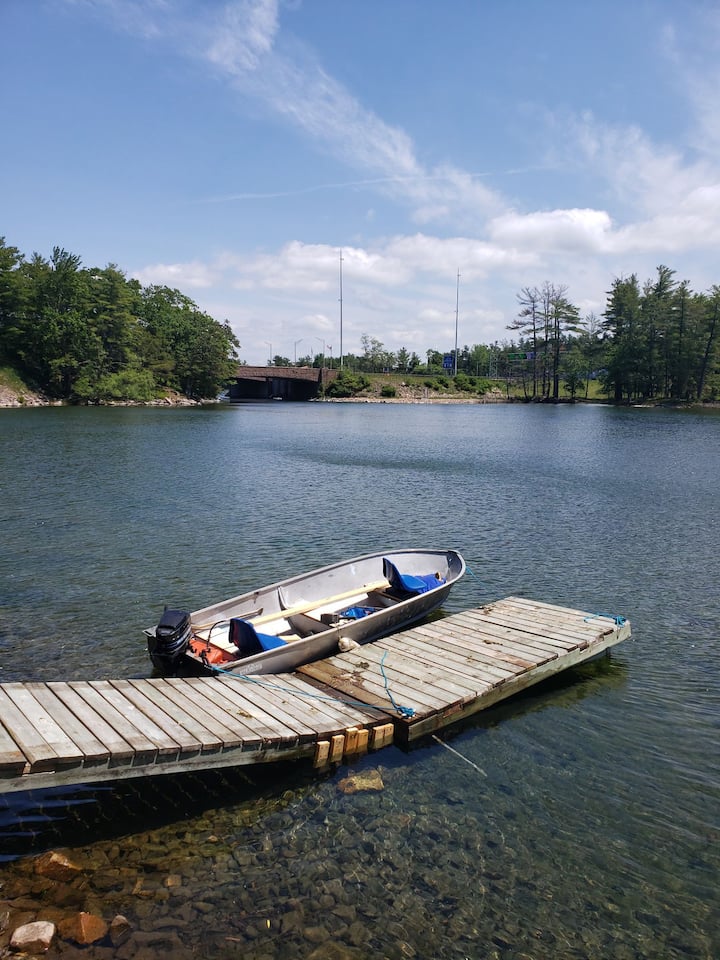 Paradise In The Rift Phantom Island Ontario Canada - Gananoque