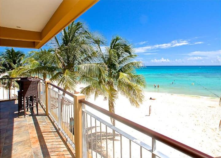 Wahre Beachfront -El Faro Coral 103-susan Mattingly - Playa del Carmen