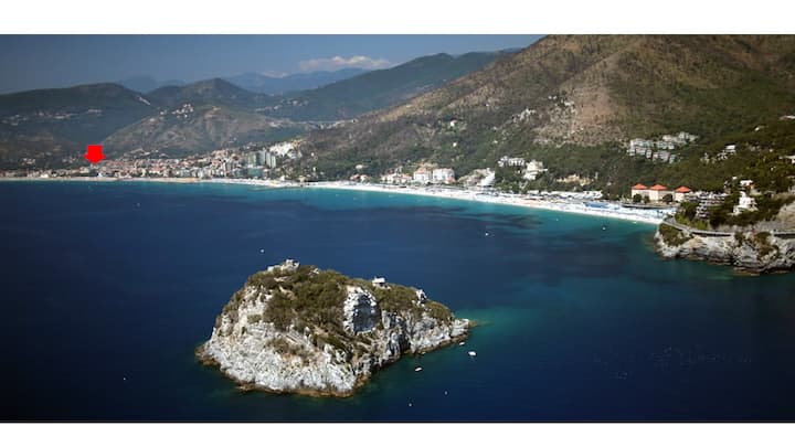 A La Mer  En  Ligurie - Italie - Spotorno