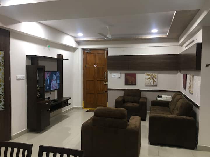 Athidi Homes-2/3 Bhk Apt Near Mvp Signal Highway - 維薩喀巴坦