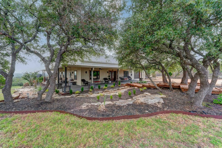 Modern Hill Country Ranch | Ev, Views, Wineries - Dripping Springs, TX