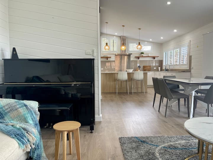 Central Coast Family Getaway - Water Views - Ettalong Beach