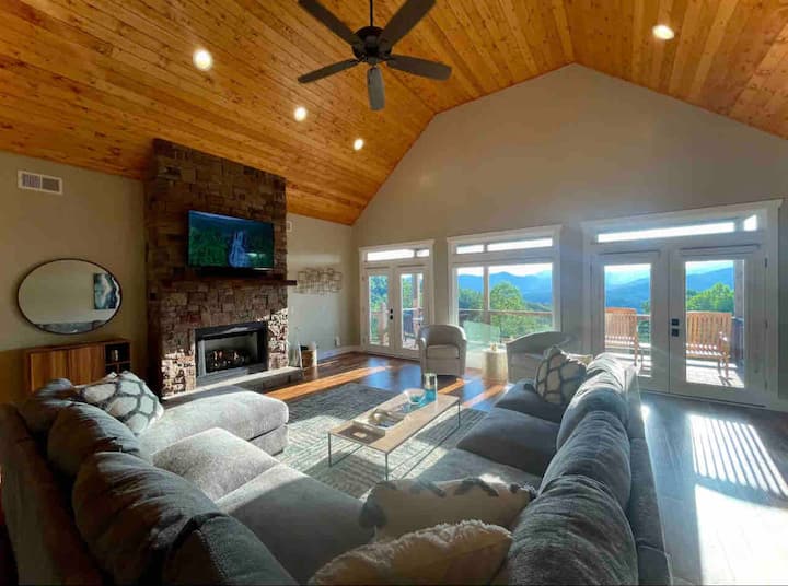 Butterfly Mountain Cabin For 8 W/amazing View+wifi - Franklin, NC