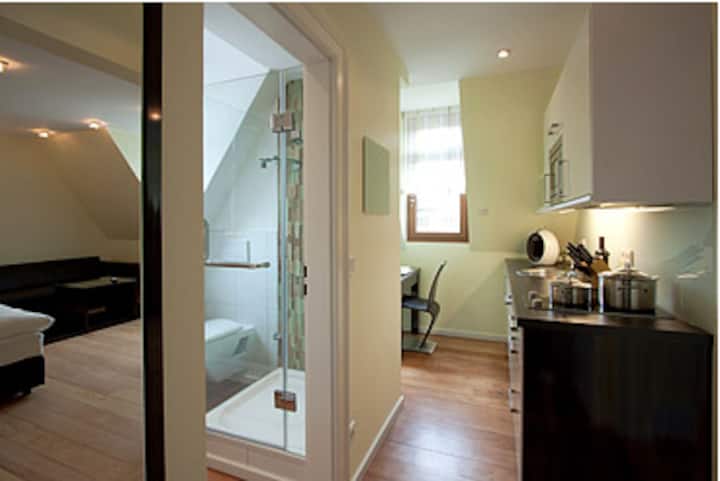 Super Chic Apartment For Two - Stuttgart