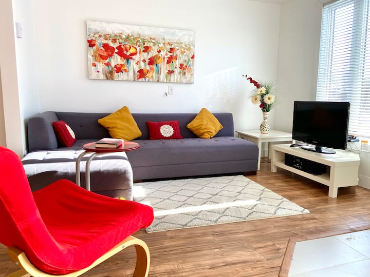Cozy 2bdr Apt Free Wifi & Parking, 10 Min Montreal - Longueuil