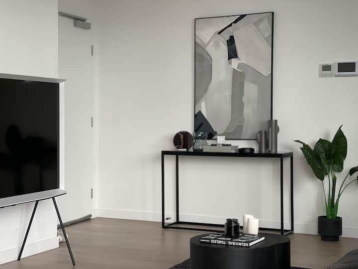 Contemporary Cbd 2b2b Apt - Melbourne