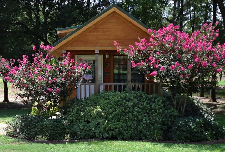 Myrtle's Marvelous Cottage At Mill Creek - Canton, TX