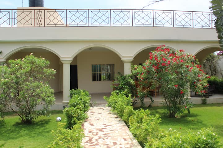 Villa Spacieuse & Cosy Avec Wifi Hd Gratuit - Togo