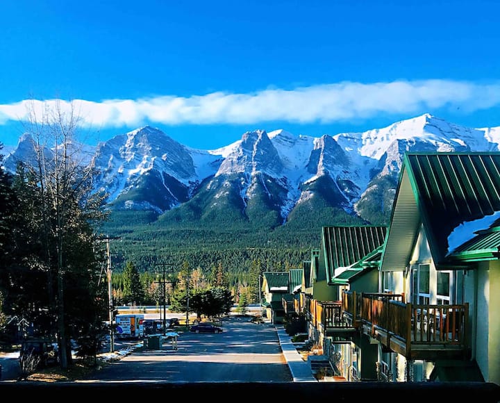 Mountain View@banff Park Gateway/private Entrance - Banff