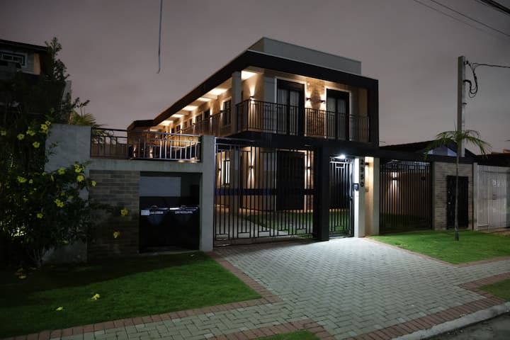 Apartamento  Confortável  E Moderno,em Curitiba - São José dos Pinhais