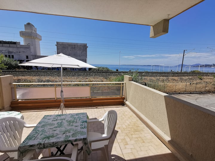 Studio Vue Mer, 5min à Pied De La Plage, Parking. - Antibes