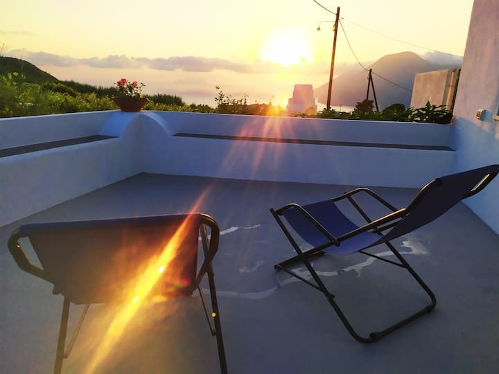 Casa Al Tramonto...sunset Lovers Retreat - Lipari