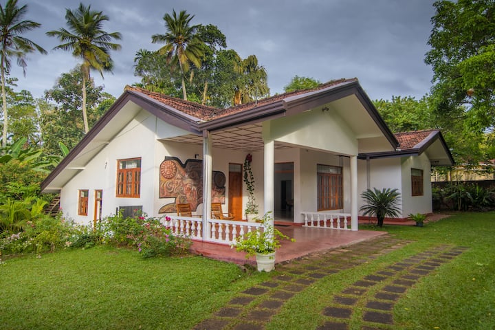 Hikkanest - A Private And Peaceful Villa - Hikkaduwa