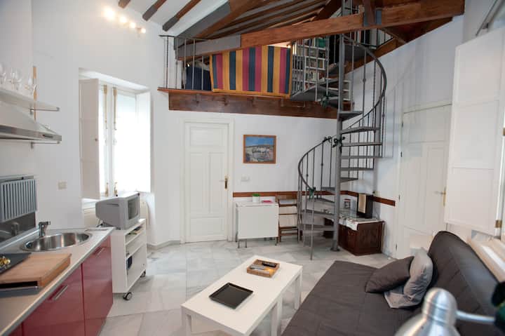 Belle Mezzanine C'est Le Centre Wifi - Seville