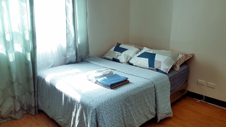 Keys 'N Places Holiday Rentals @ Mesaverte Condo - Cagayan de Oro