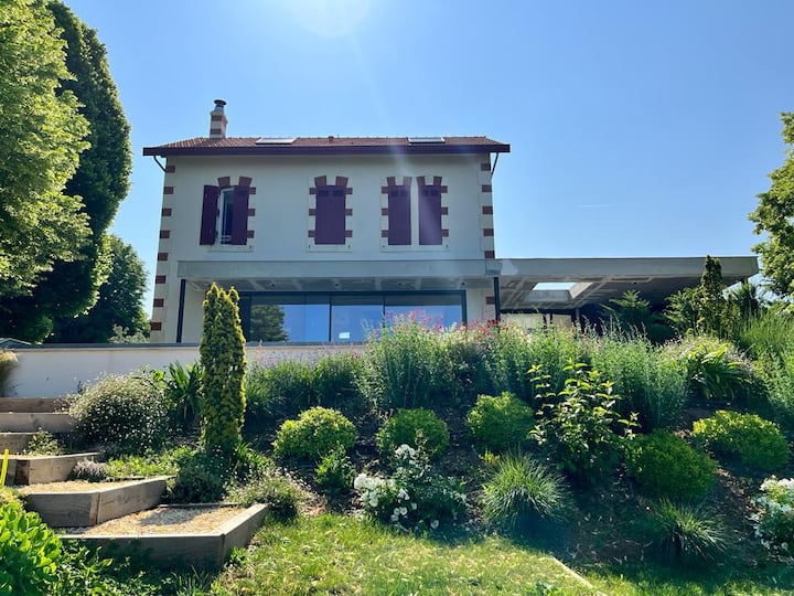 Les Palissières - Gîte 12 Personnes - Mortagne-sur-Gironde