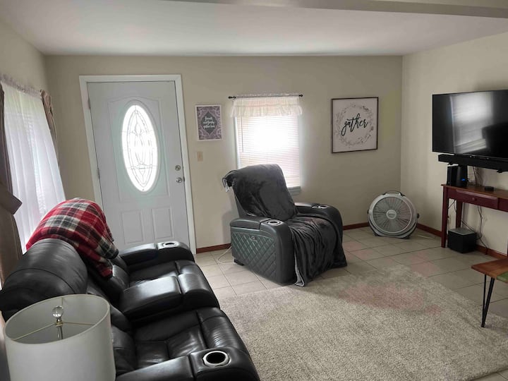Mark’s Cozy Little House - Erie, PA