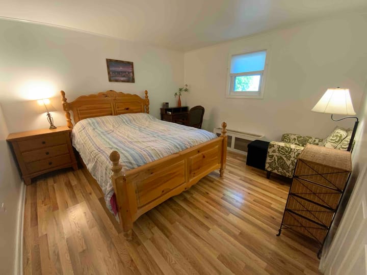 Full Kitchen & Laundry /Cozy Home Near Metro-north - White Plains, NY