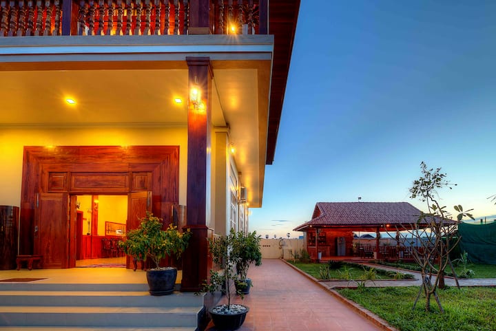 6-bedrooms Private Villa - Cambodia