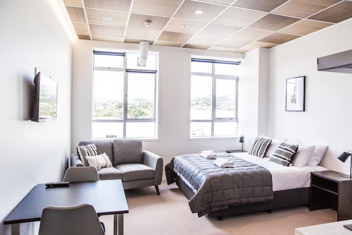 Queen Studio - Porirua