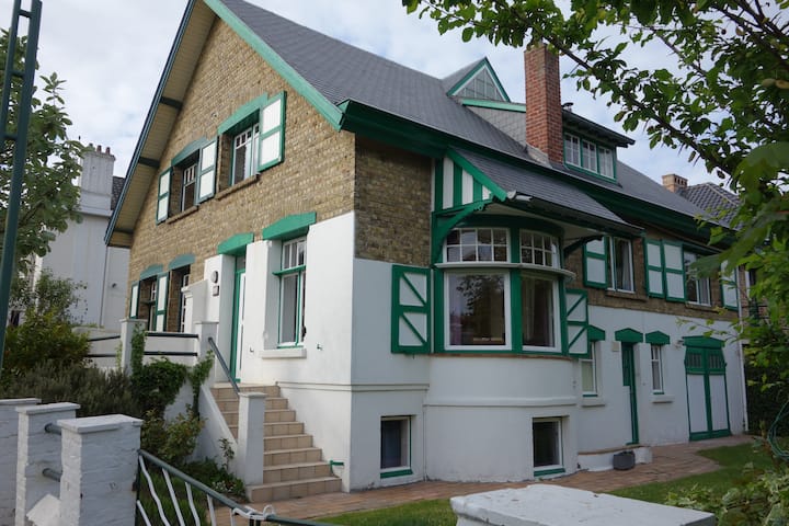 Villa Ali Baba à La Panne. Quartier Dumont - Bray-Dunes